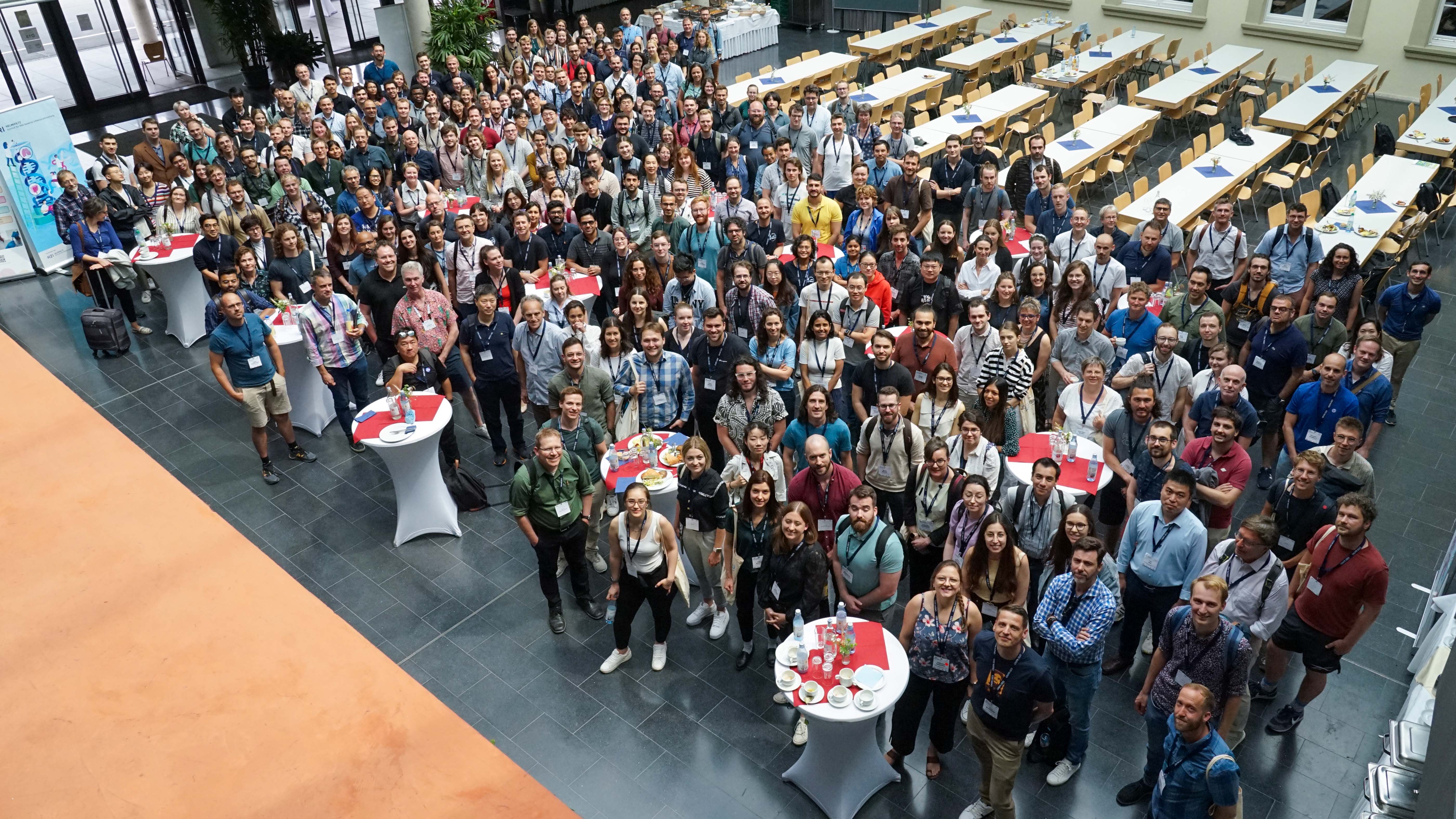 In the name of the gene scissors | HELMHOLTZ HIRI