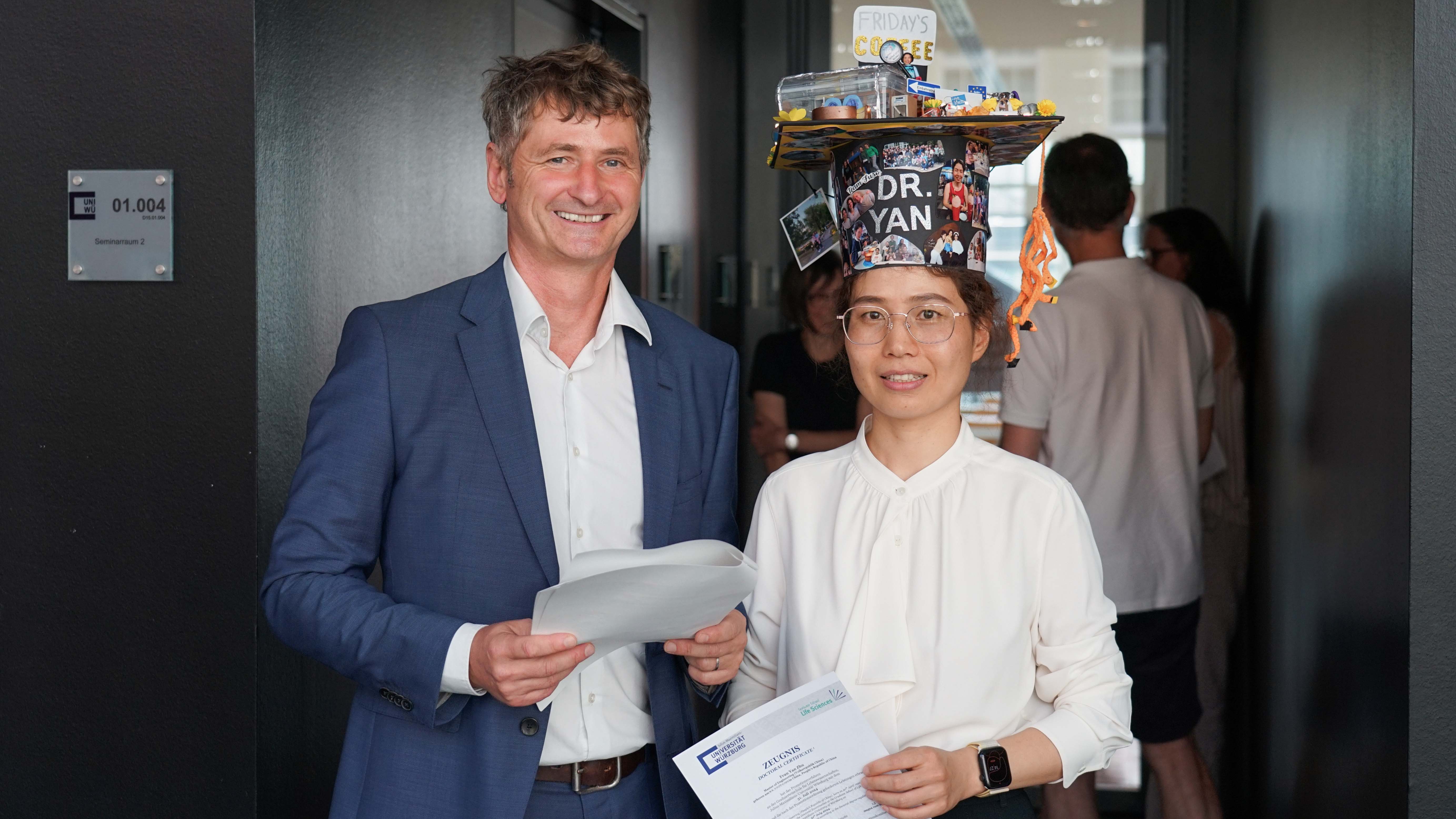 Doctorate successfully completed | HELMHOLTZ HIRI