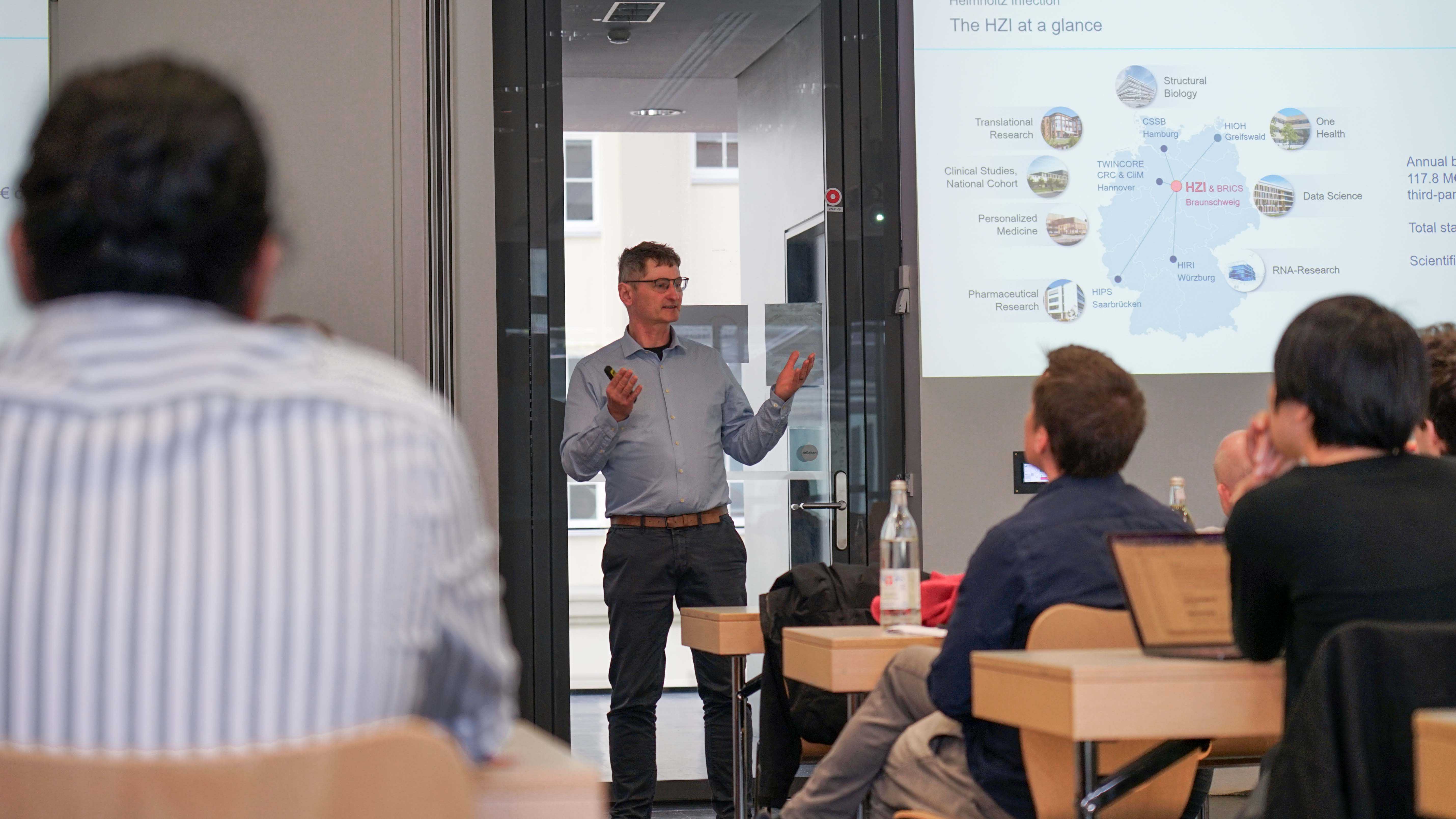 Promoting Science and Collaboration | HELMHOLTZ HIRI
