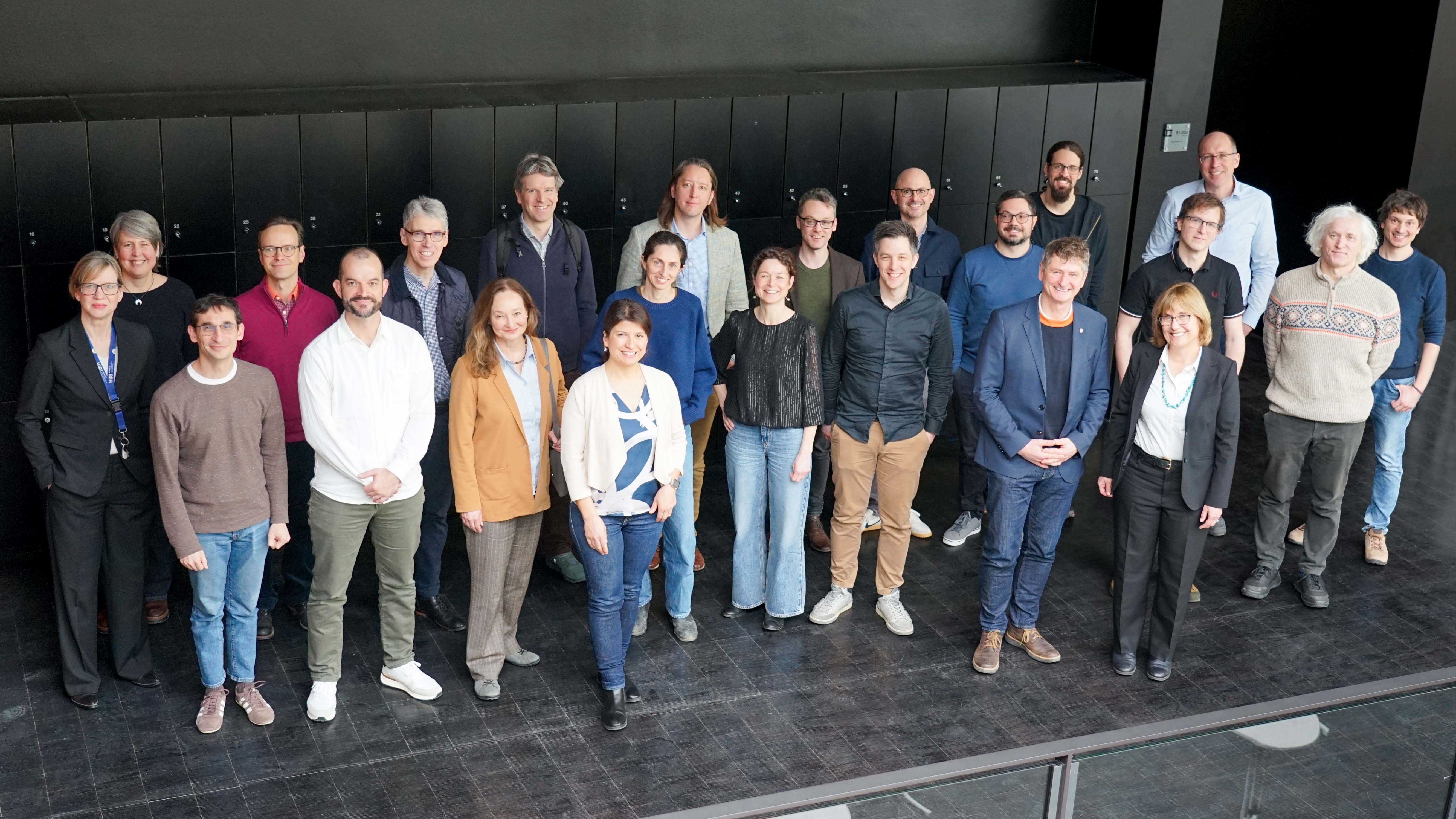 Scientific Advisory Board Meets at the Helmholtz Institute Würzburg ...